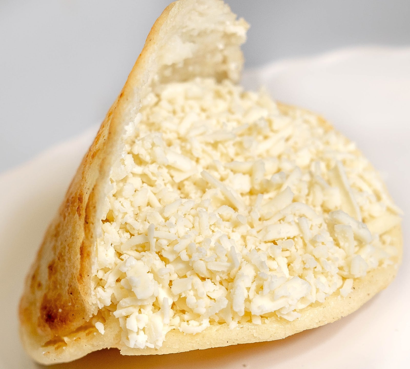 White Shredded Cheese Arepa – Arepasmania